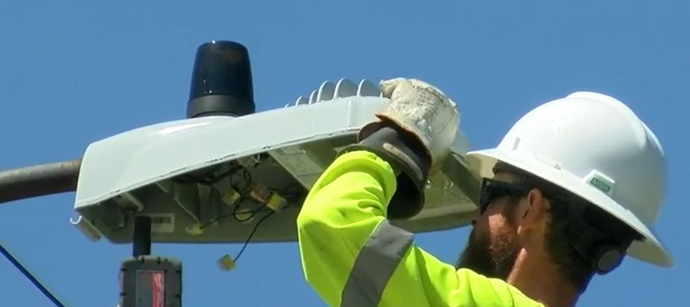 Cleveland installs integrated streetlight and police camera control ...