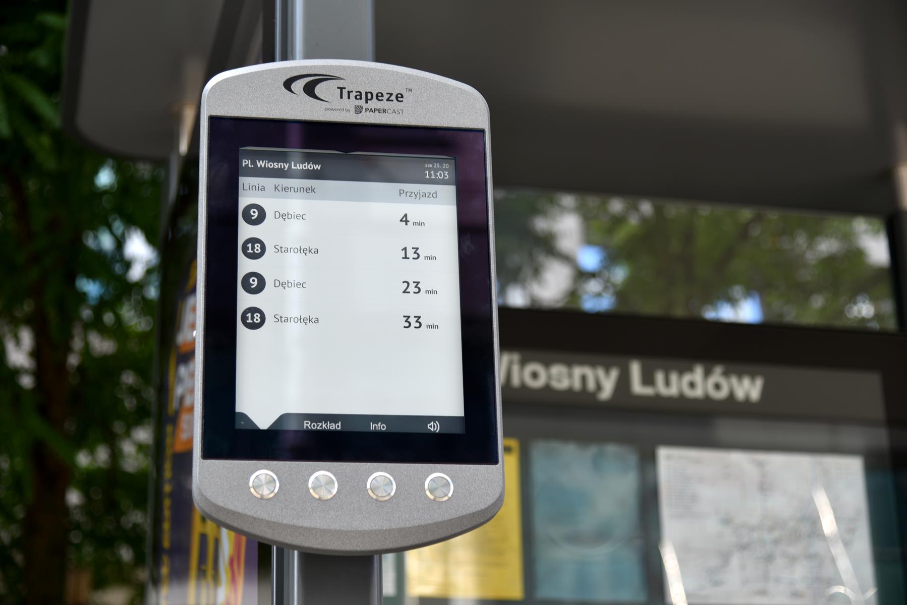 First multifunction e-paper bus stop display goes on trial in Poland ...